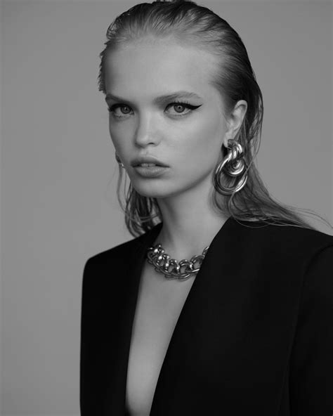 Nastya Siten By Lev Efimov Metro Models