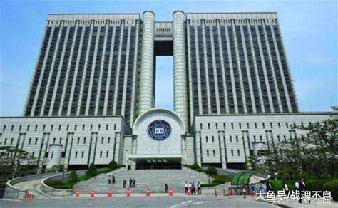 時隔62天，韓國前總統李明博現身，竟然西裝革履好不自在！ 每日頭條