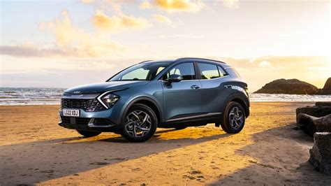 Mercedes Cla Vs C Class Which Is Best Motorpoint