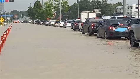 สำนักข่าวไทย Online On Twitter ระยองยังอ่วม เช้านี้ฝนยังตก 06 59 น น้ำท่วมถนนสาย 36 กะทิง