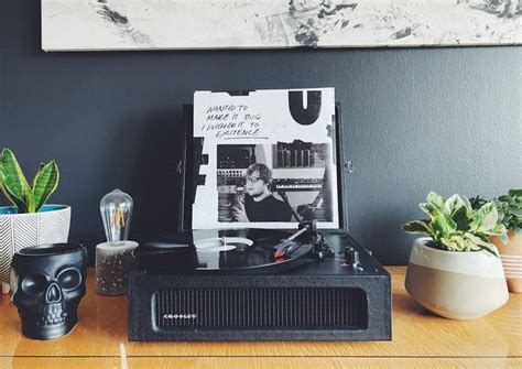 Makna Lagu Photograph Ed Sheeran Beserta Lirik Dan Terjemahannya Kumparan Com