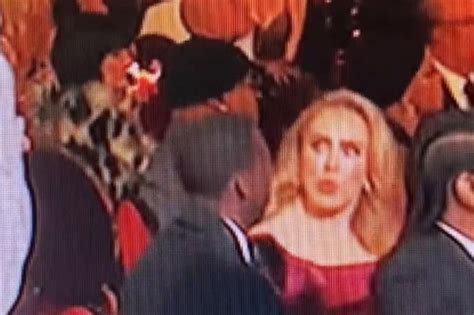 Adeles Reaction To Szas Grammys Introduction Has