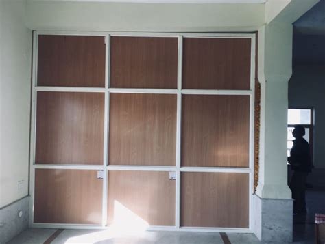 Aluminium Slinding Aluminum Window For Residential At ₹ 500sq Ft In