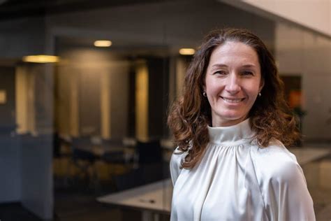 Helena Van De Pol “er Is Hier Altijd Reuring” Werken Bij Nipv