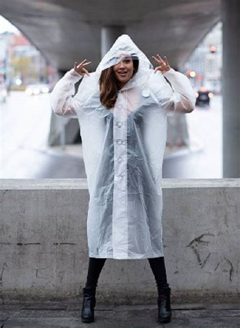 Épinglé Par J J Sur Rainwear 6 Blanc