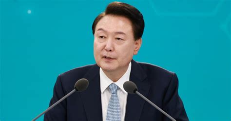 尹대통령 지지율 2주 연속 하락으로 30％대 기록