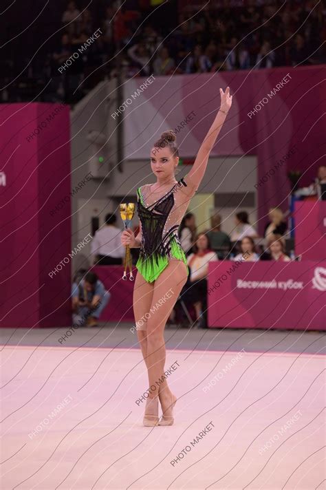 Пин от пользователя Averins Fan на доске Дина Аверина лента Красный купальник Художественная