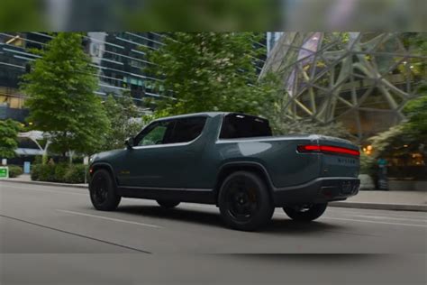 2025 Rivian R1 Class R1t And R1s Specs Price Ict Mirror