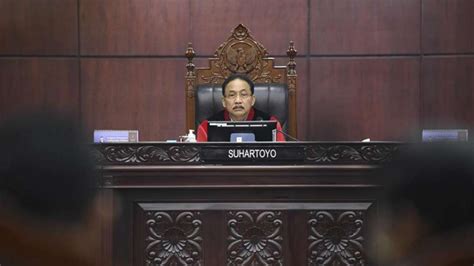 Koleksi Mobil Suhartoyo Ketua MK Baru Pengganti Anwar Usman Mobil KatadataOTO