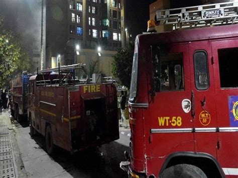 Massive Fire Breaks Out At Ghaziabad Mall 80 People Rescued From Smoke