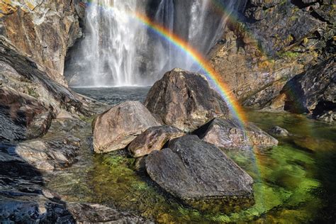 Unter Dem Regenbogen Foto And Bild Wasser Licht Wasserfall Bilder Auf