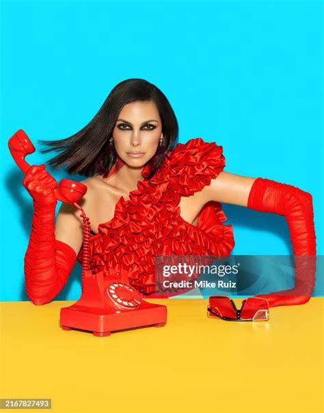 6843 Morena Baccarin Photos And High Res Pictures Getty Images