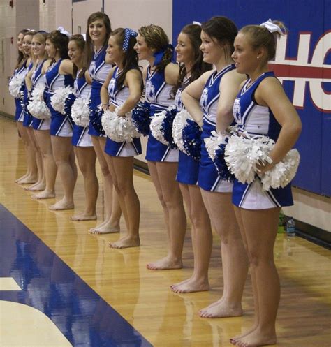 Barefoot Cheerleaders Sexy Feet Barefoot Girls Good Looking Women Searchtags