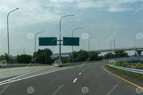 Blank Overhead Freeway Directional Sign Copy Space Stock Image Image Of Highroad Banner