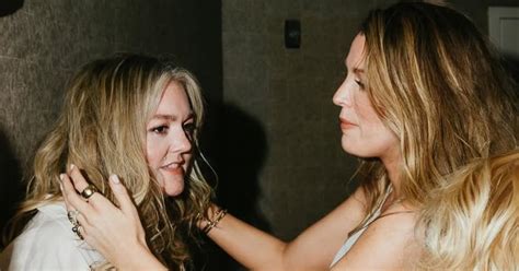 Autora de É Assim Que Acaba publica apoio a Blake Lively após