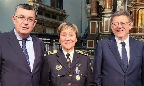 La Comisaria Jefa de la Policía Local de Villena recibe la Medalla de