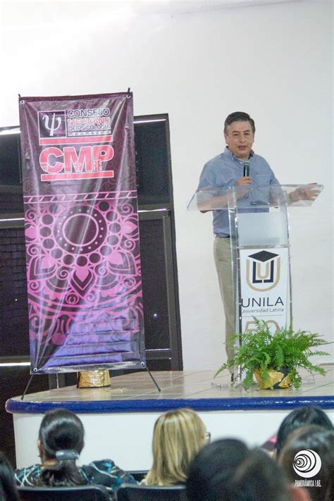 El Dr Marco Eduardo Murueta En El 2do Congreso Internacional Del