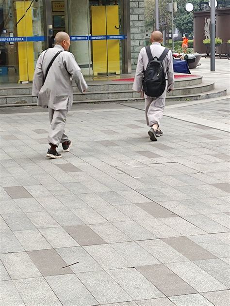 年关将至，假和尚开始出没。 东论 东方热线·东方论坛 宁波论坛——家长里短写你我身边事