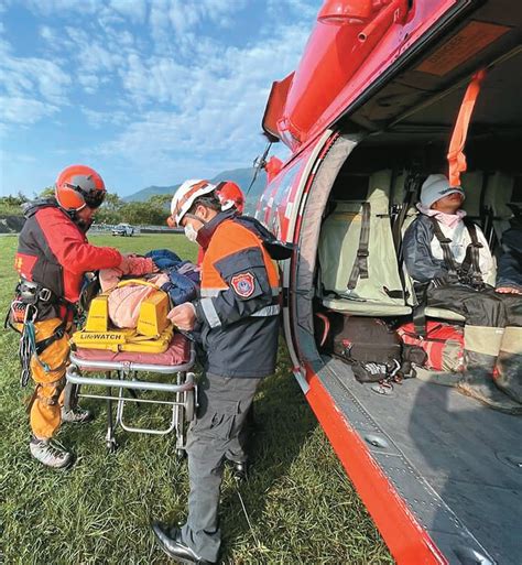 國中生登山遭落石砸傷 空勤吊掛送醫 ─時事─國內新聞2024317──財團法人國語日報社