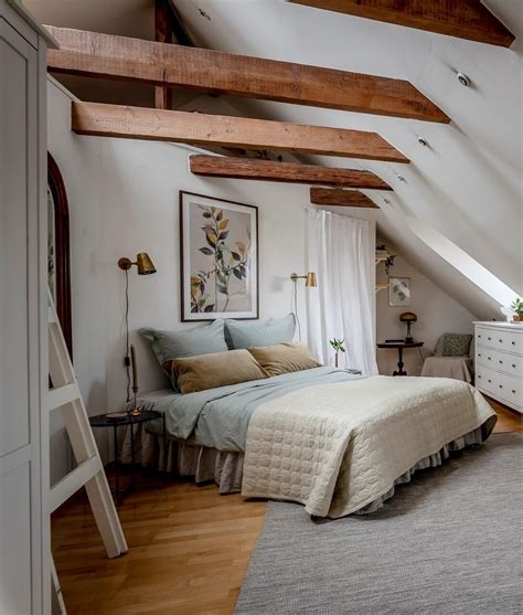 How To Arrange A Bedroom With Slanted Ceilings Ideas For Beginners