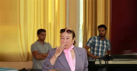 Snrt News صباح بن داوود ميزات السيدة ليلى التفاني والتضحية والإخلاص حد الهوس المهني