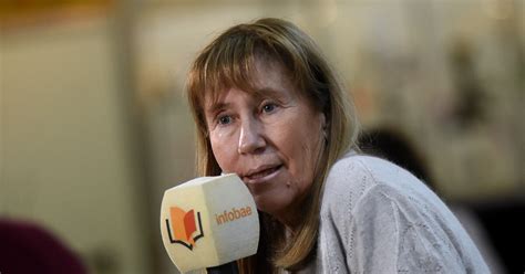 Se Hizo Famosa Por Sus Novelas De Amor Y Sorprendió En La Feria Del
