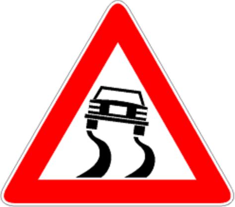 Segnale Triangolare Di Pericolo Strada Sdrucciolevole Officine Tortora