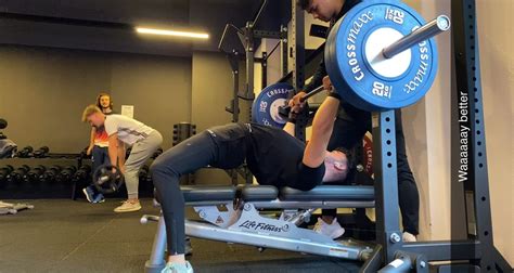 220 Lbs 100kg Bench 1rm Form Check Please Feel Like Form Is Not A 100 R Stronglifts5x5