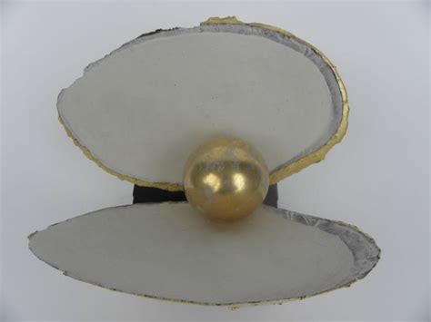 Shells LUCY GRAY SCULPTURE