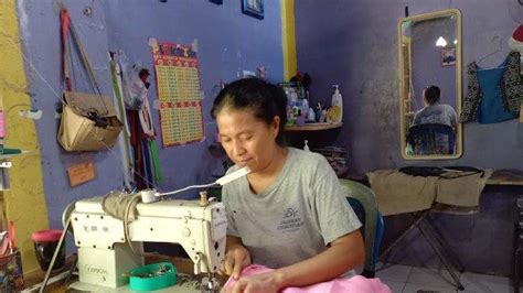Mengenal Theresia Avila Penjahit Sukses Asal Sikka Pos Kupang