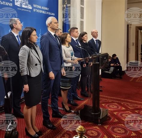 От Възраждане са внесли писмо до президента с настояване синдикатите