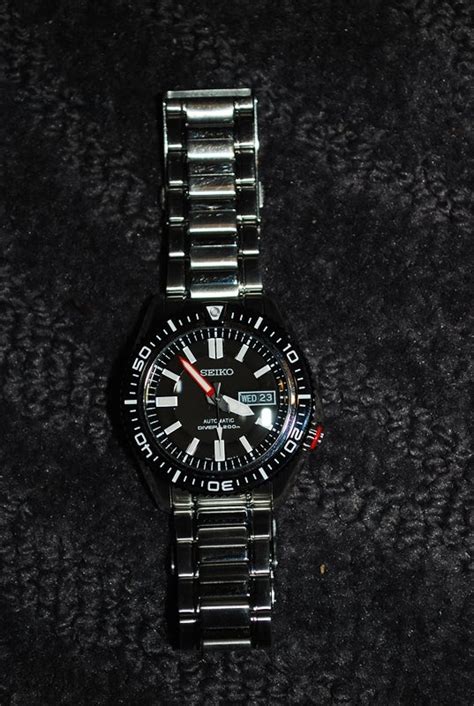 SOLD: Seiko SKZ325 "Stargate" red hand w/ steel bracelet- EXC cond ...