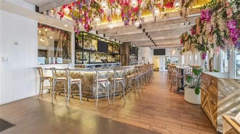 Hudson Waterfront Restaurant Edgewater Nj Nyc Views Liquor Lic