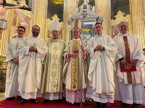 Mons Catalá Es Más Importante Vivir Como Presbítero Que Actuar Como Presbítero · Guía