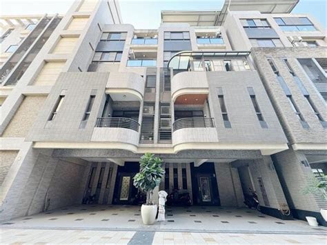 臻藏館高雄市鳥松區大埤路透天厝澄清湖特區6米面寬電梯雙車墅 房屋出售 樂屋網