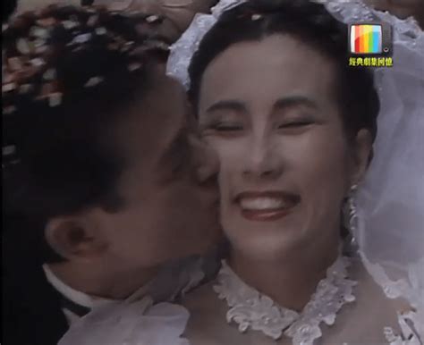 恒指暴泻逾千点 秋官主演《大都会》今晚重播 丁蟹效应又应验？ 星岛日报