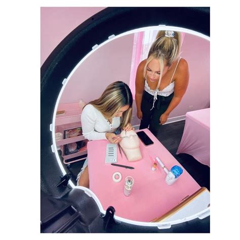 The Lash Academy Become A Certified Lash Artist In Chicago