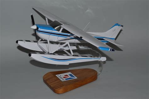 Cessna 172 Skyhawk Floatplane Scalecraft