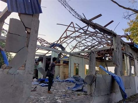 ပဲဒက်စခန်းသိမ်း တိုက်ပွဲအပြီးတွင် စစ်ကောင်စီက လေယာဉ်ဖြင့် ဗုံးကြဲ၍ ကနက်သီရိ ကျေးရွာရှိ လူငယ် ၂