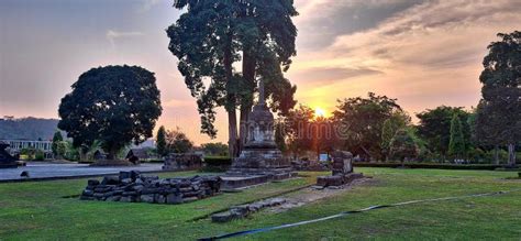 The Sun Sets Behind The Beautiful Temple Stock Image Image Of Gold