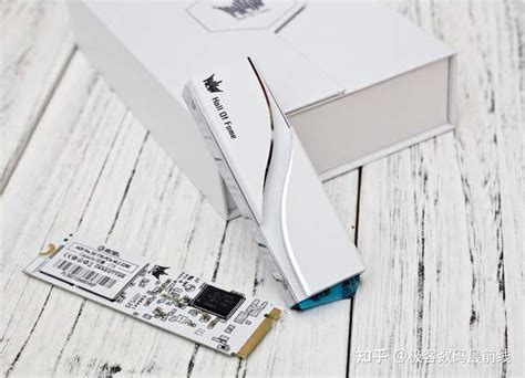 纯白高颜值的pcie 40固态，影驰hof Pro 30 1tb Ssd体验评测 知乎