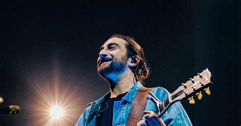 Noah Kahan Covers Kendrick Lamar And Performs Three Unreleased Songs