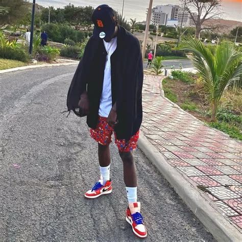 Hassane Hassane 00 Threads Say More