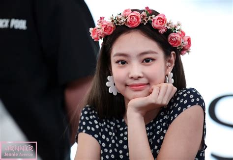 Photos From BLACKPINKs Very First Album Fansign