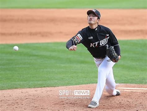 만능열쇠 고영표 Wc 1이닝 퍼펙트→하루 휴식→준po 1차전 선발 출격lg 13승 외인 에이스와 격돌
