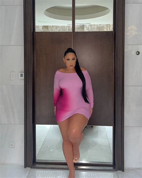 Lollie Fashionnovacurve 🔎 Ambrose Pink Ombre Mini Dress Outfit