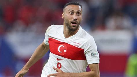 Fenerbahçe Cenk Tosun transferini resmen açıkladı