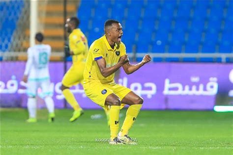 التعاون السعودي يمدد عقد ساندرو مانويل