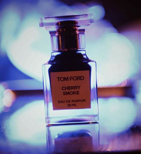 Tom Ford Cherry Smoke Review: Sweet, Smoky, And Sultry!