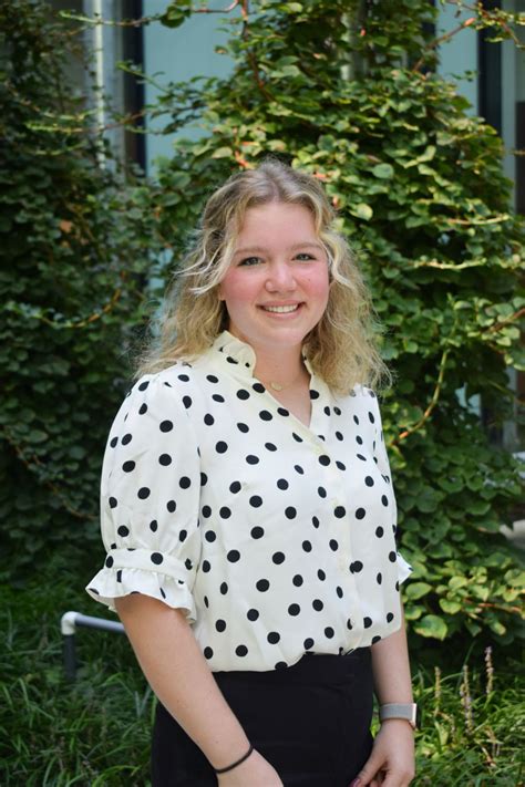 What To Wear To An Amazon Interview 15 Best Professional Outfits Panaprium